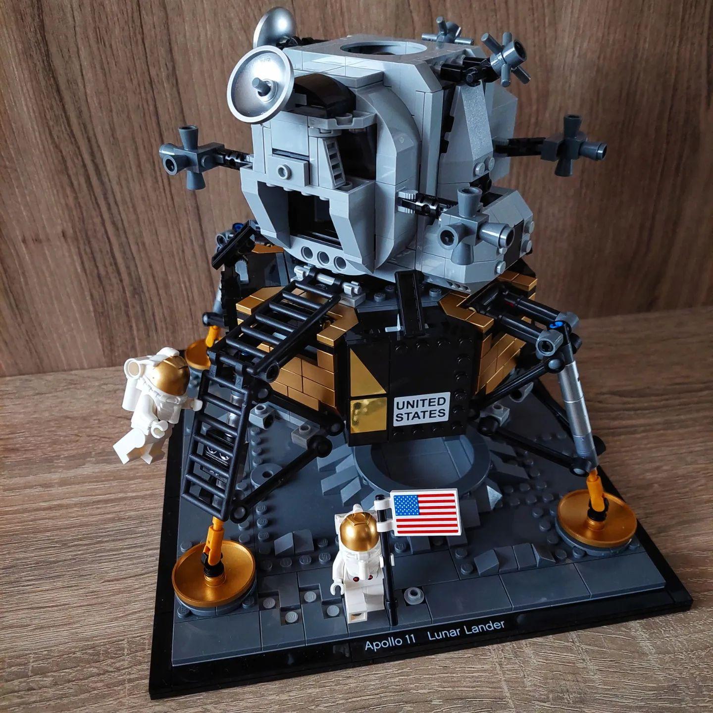 Buy LEGO® Apollo 11 NASA Lunar Lander 10266 | Official LEGO® QA