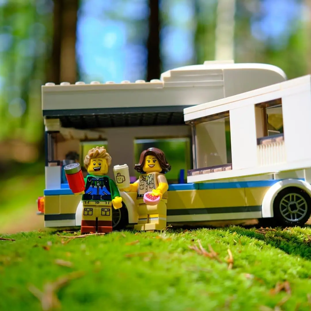 Buy LEGO® City Holiday Camper Van 60283 Online | Official LEGO® AE