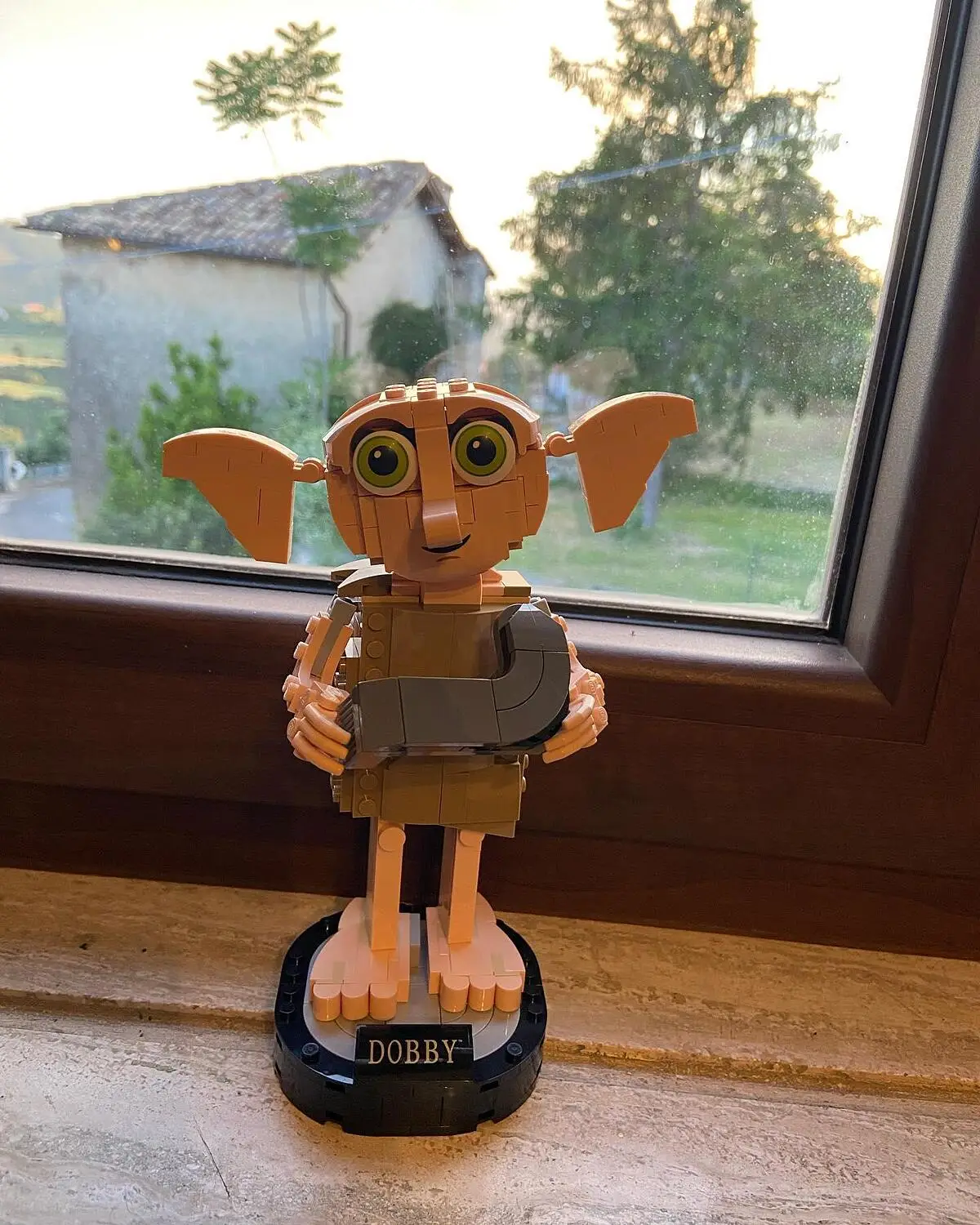 LEGO® Dobby™ the House-Elf | Official LEGO® AE