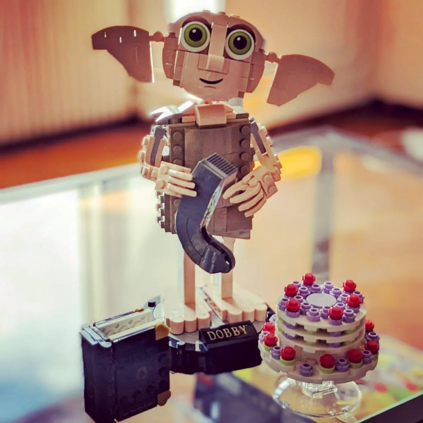LEGO® Dobby™ the House-Elf | Official LEGO® AE