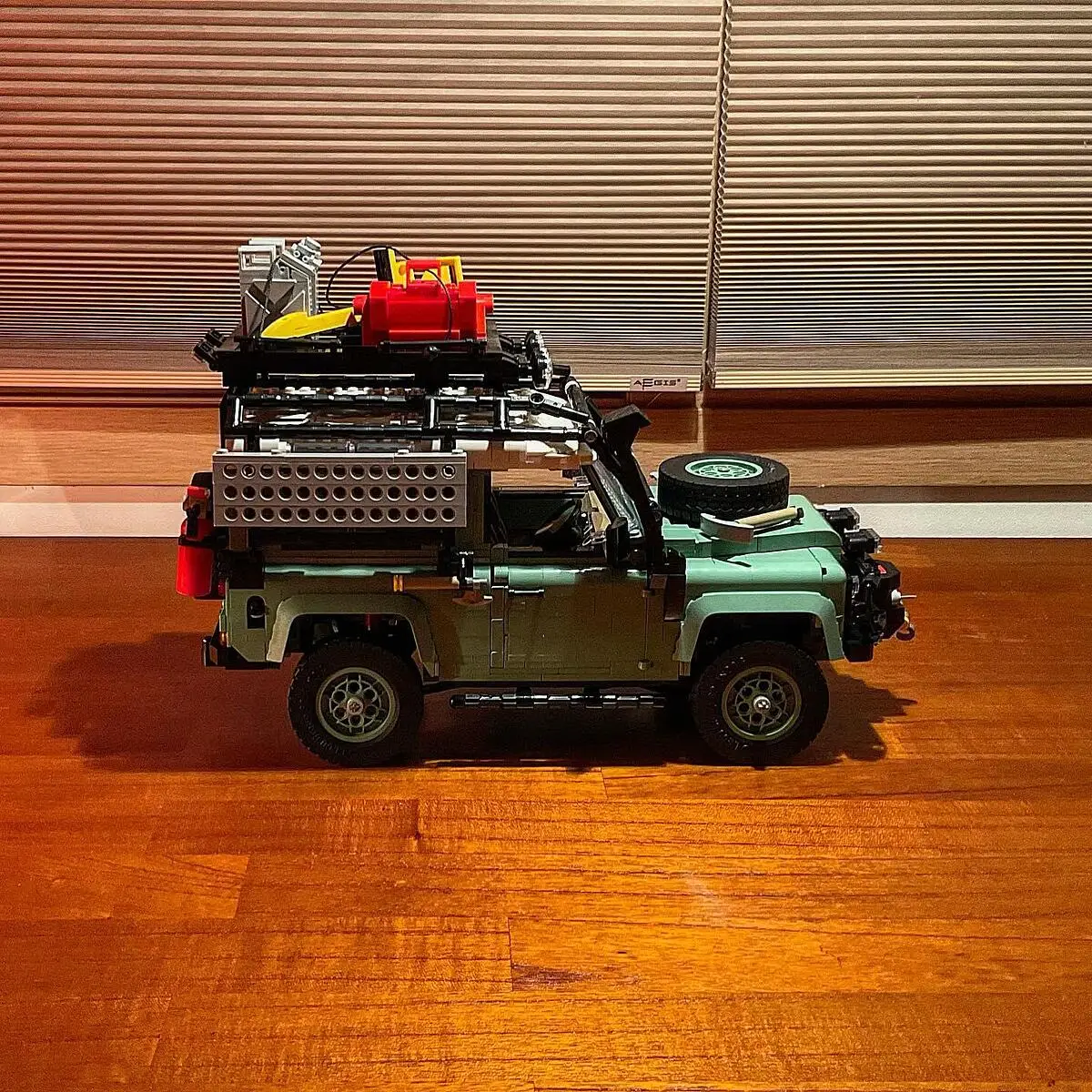 Buy LEGO® Land Rover Classic Defender 90 10317 | Official LEGO® QA