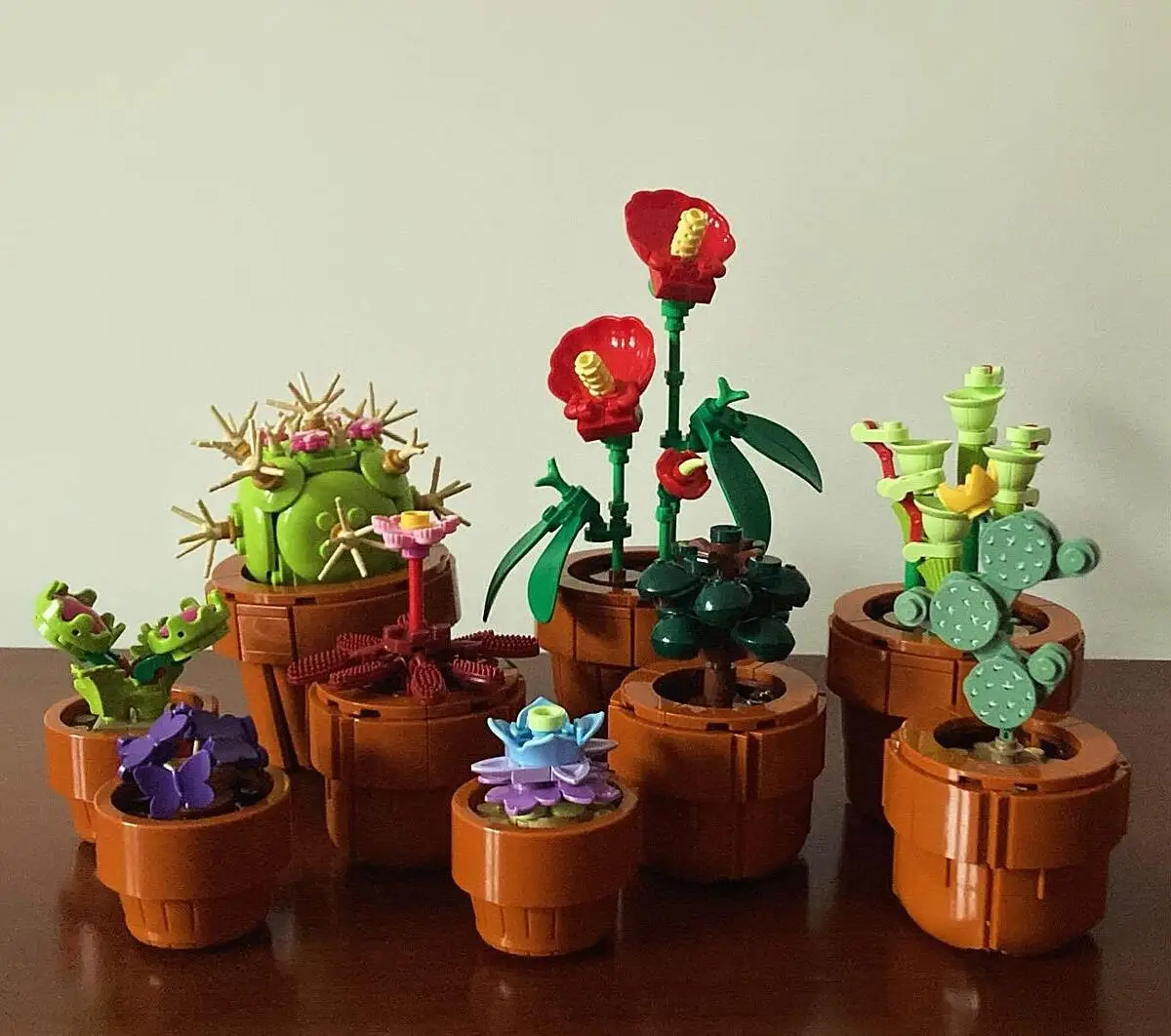 LEGO® Tiny Plants | Official LEGO® KW
