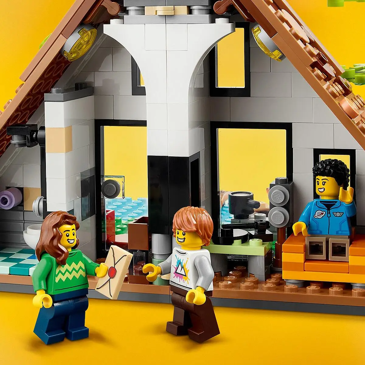 Buy LEGO® 31139 Cosy House Set Online | Official LEGO® QA