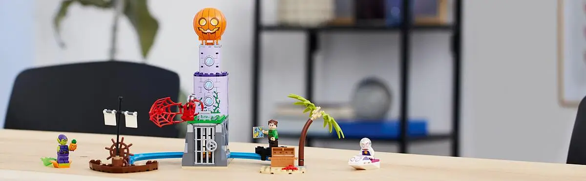 LEGO® 10790 Team Spidey at Green Goblin's Lighthouse | Official LEGO® QA
