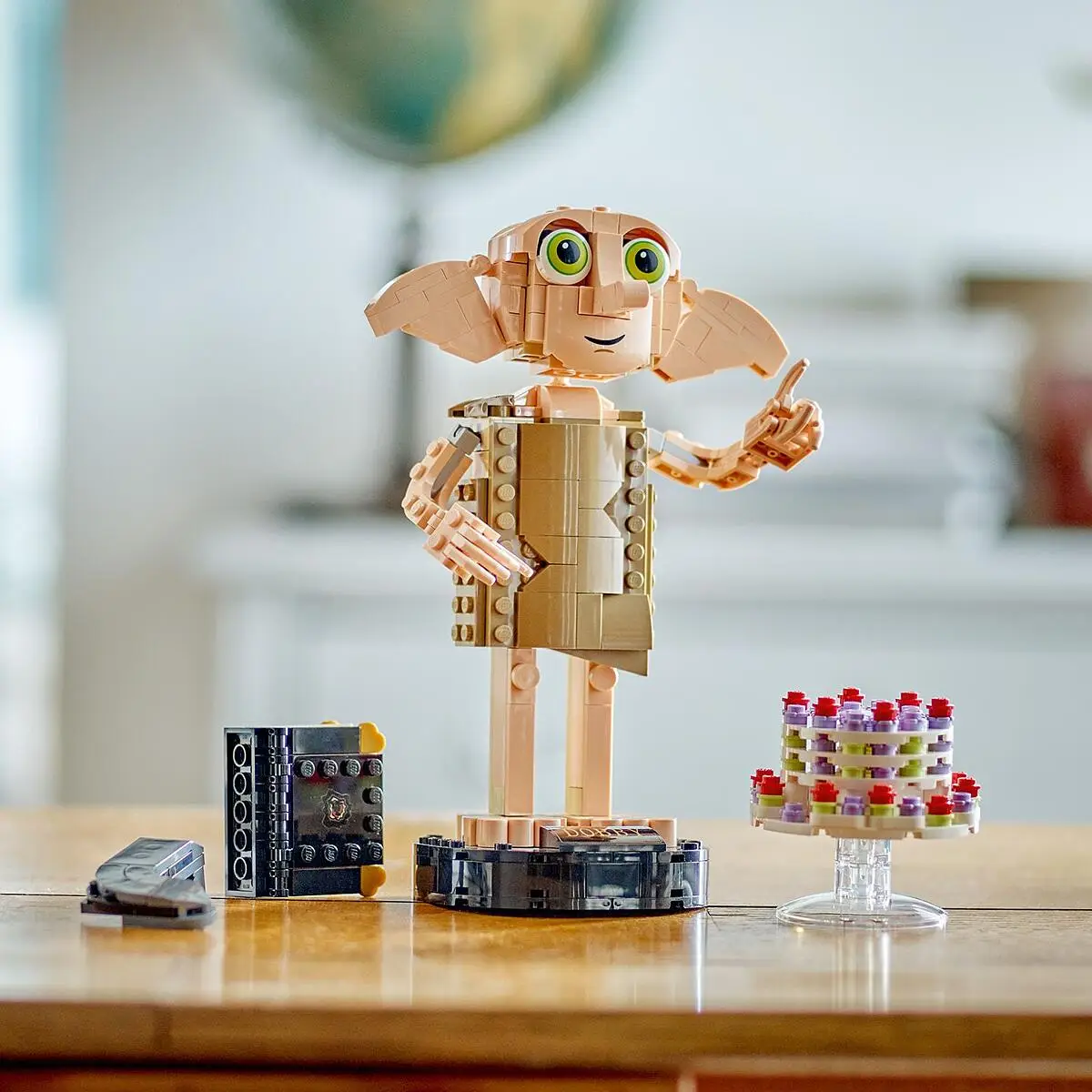 LEGO® Dobby™ the House-Elf | Official LEGO® AE