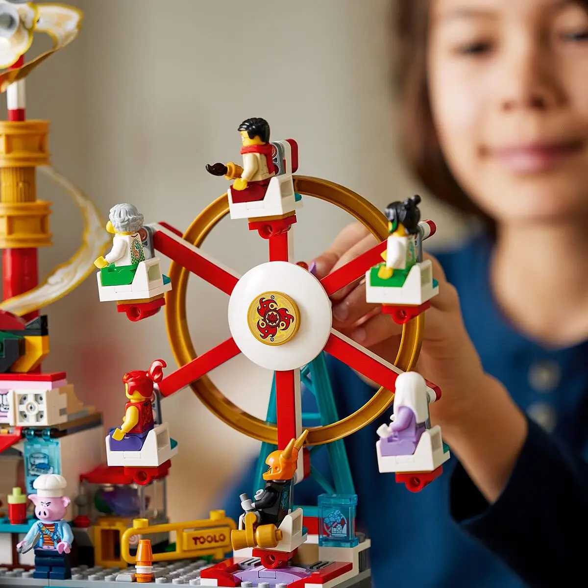 LEGO® Megapolis City 5th Anniversary | Official LEGO® AE