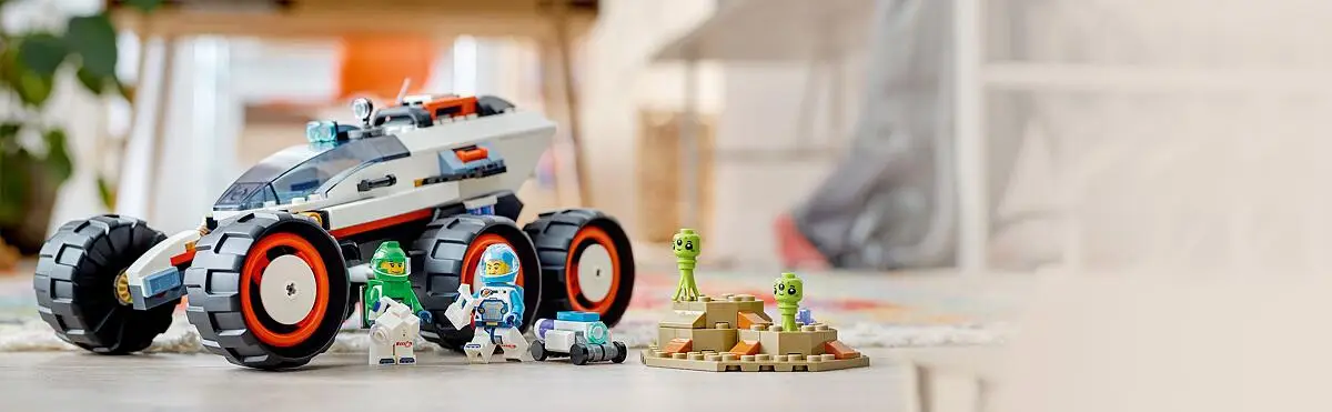 LEGO® Space Explorer Rover and Alien Life | Official LEGO® AE