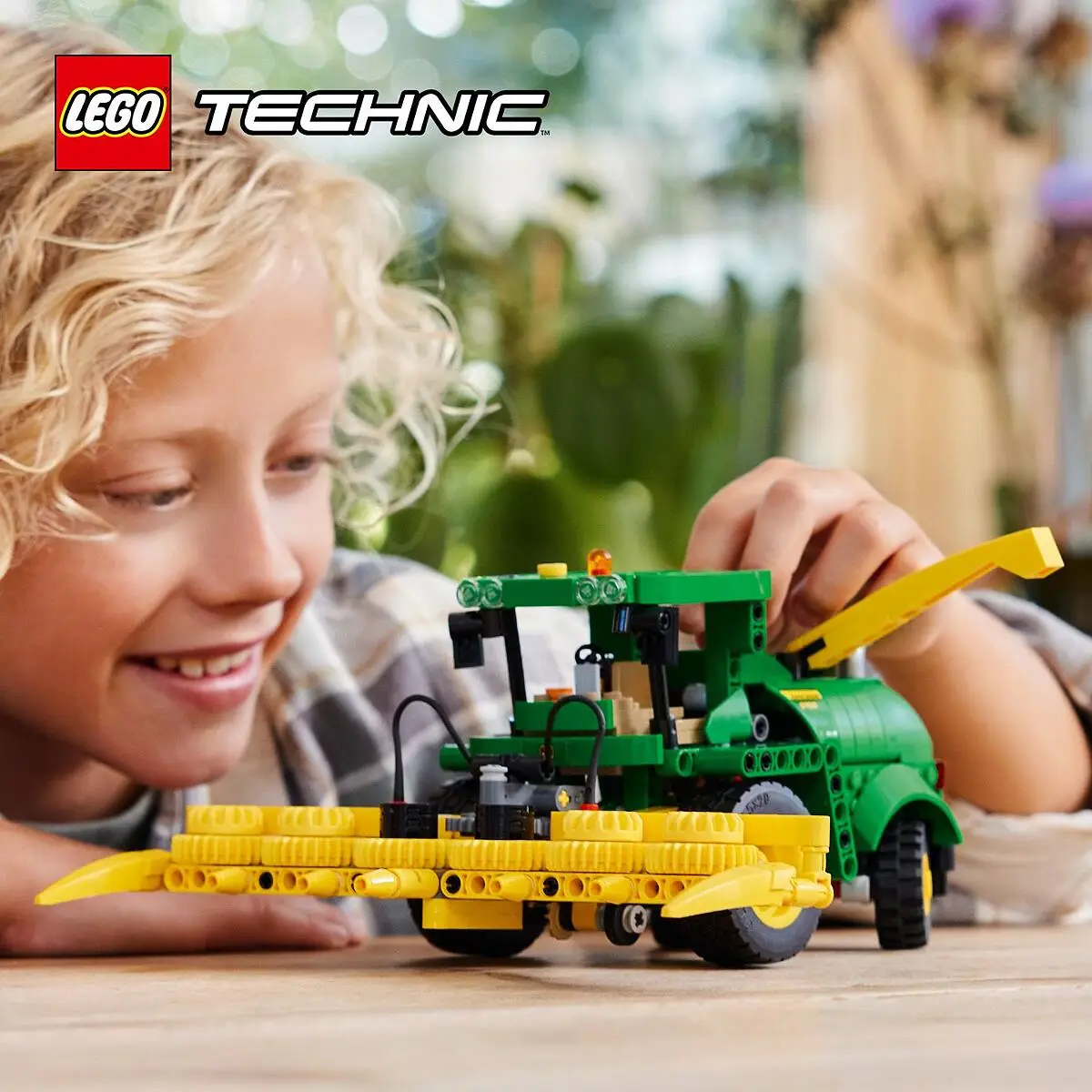 Buy LEGO® John Deere 9700 Forage Harvester 42168 | Official LEGO® QA