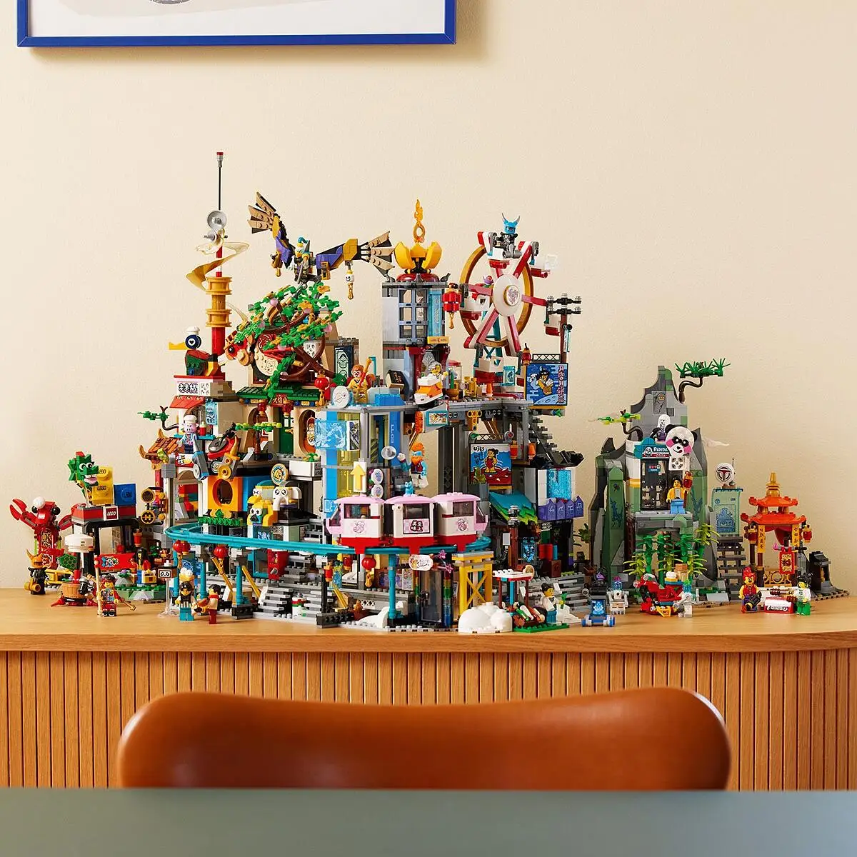 LEGO® Megapolis City 5th Anniversary | Official LEGO® AE