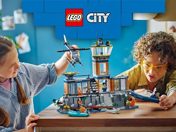 LEGO® Police Prison Island | Official LEGO® AE