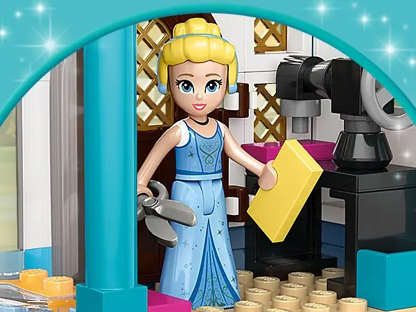 LEGO® Disney Princess Market Adventure | Official LEGO® QA
