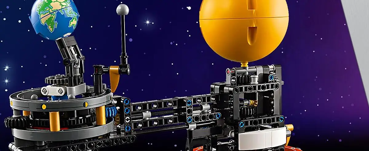 Buy LEGO® Planet Earth and Moon in Orbit 42179 | Official LEGO® KW