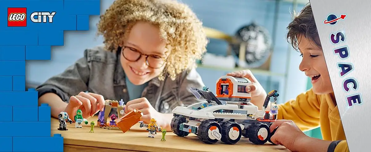 LEGO® Command Rover and Crane Loader | Official LEGO® AE